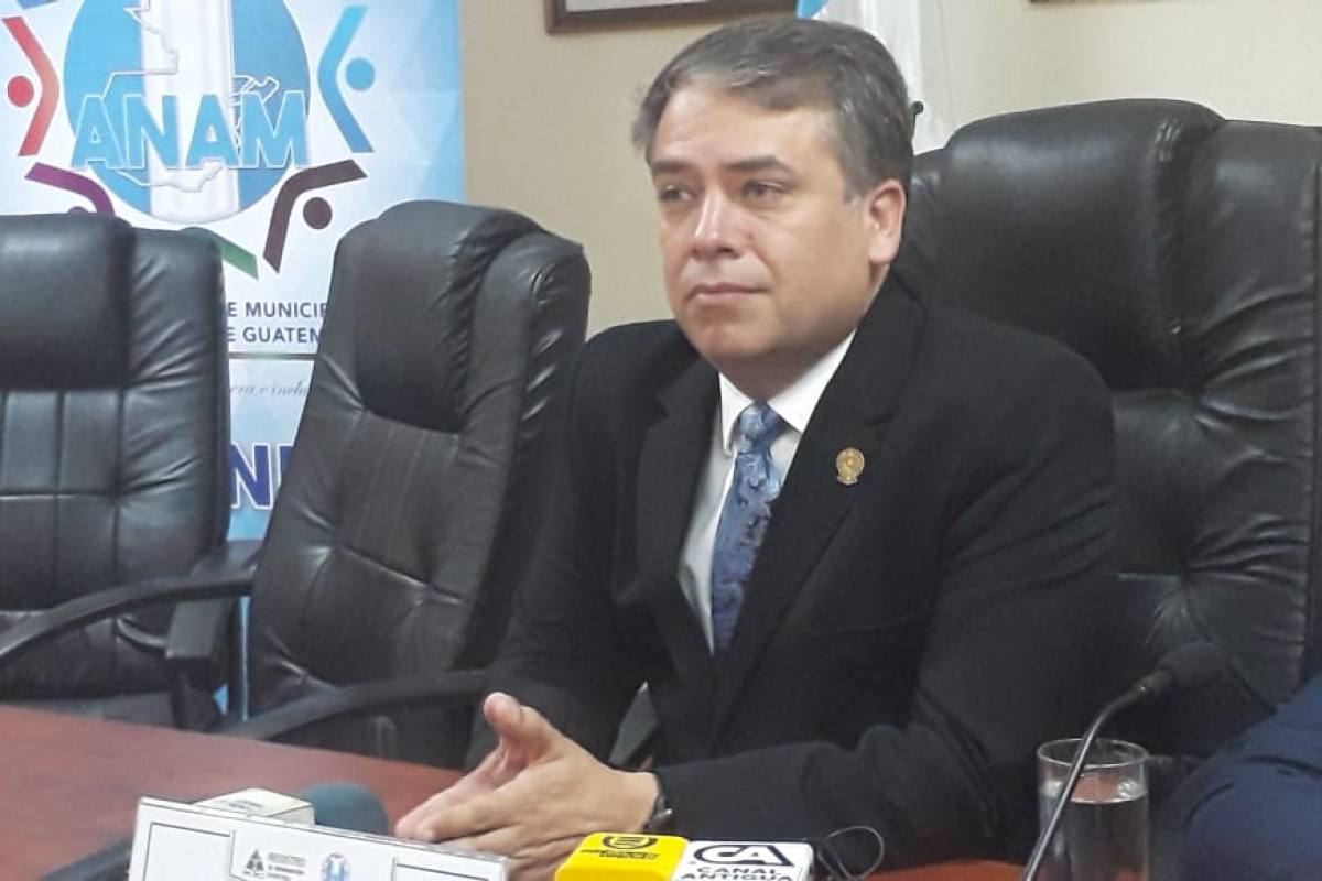 Edwin Escobar opina sobre disputa entre Gobierno y CICIG