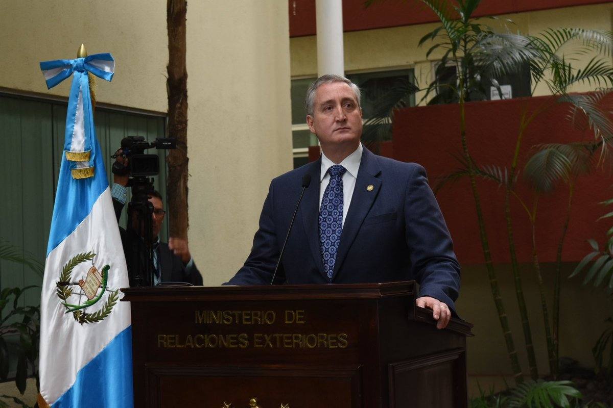 Enrique Degenhart asegura que caravana de migrantes es una forma ...