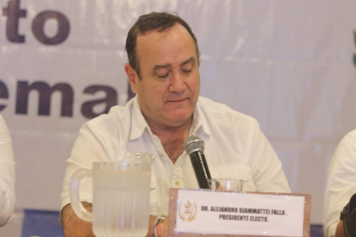 Giammattei oficializa al general Edgar Godoy como ministro de ...