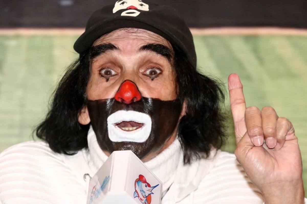 Confirman muerte de Cepillín, tras cirugía de emergencia