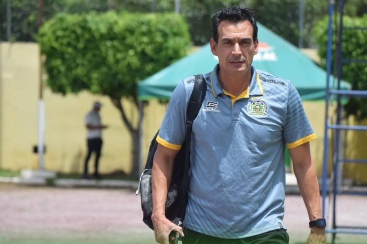 Guastatoya anuncia la salida del técnico Mario Acevedo