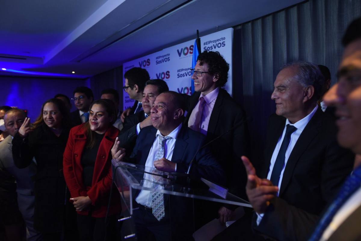 Plataforma Guatemala Va y partido VOS presentan propuesta política