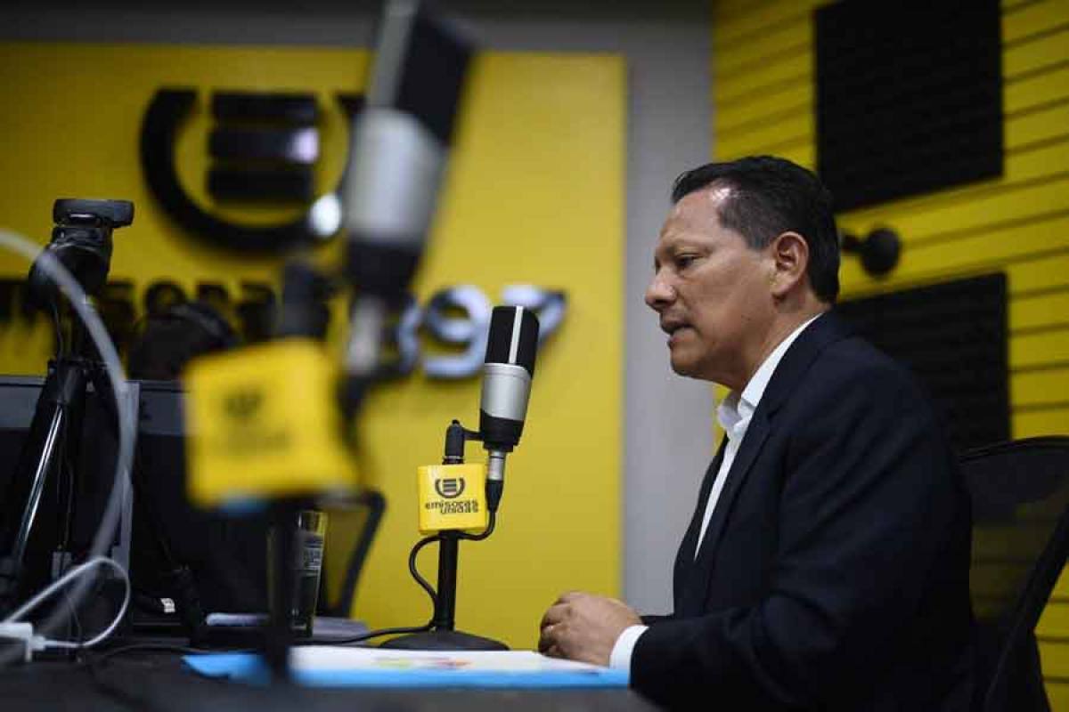 Entrevista a Armando Castillo, candidato presidencial de VIVA