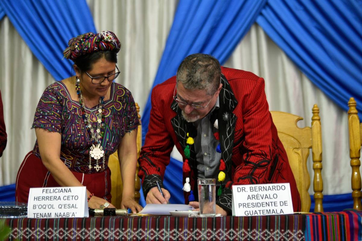 Gobierno y autoridades indígenas buscan desarrollo de la región ixil