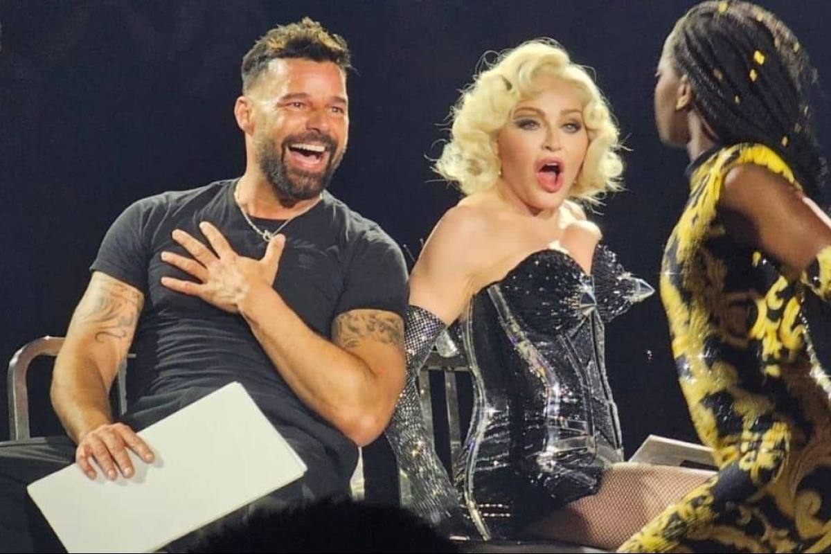 Madonna y Ricky Martin crean controversia con erótico juego