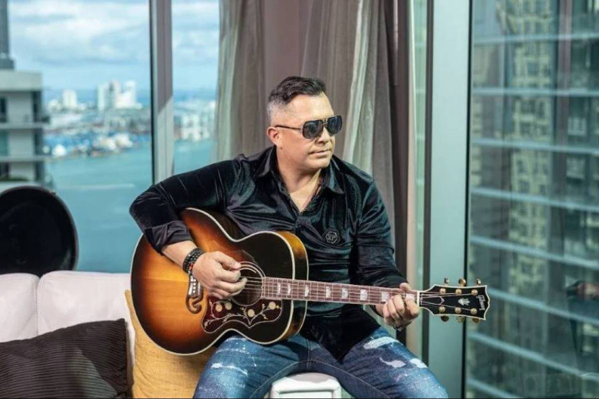 Astor Torres se presenta en Guatemala y realiza homenaje a su padre