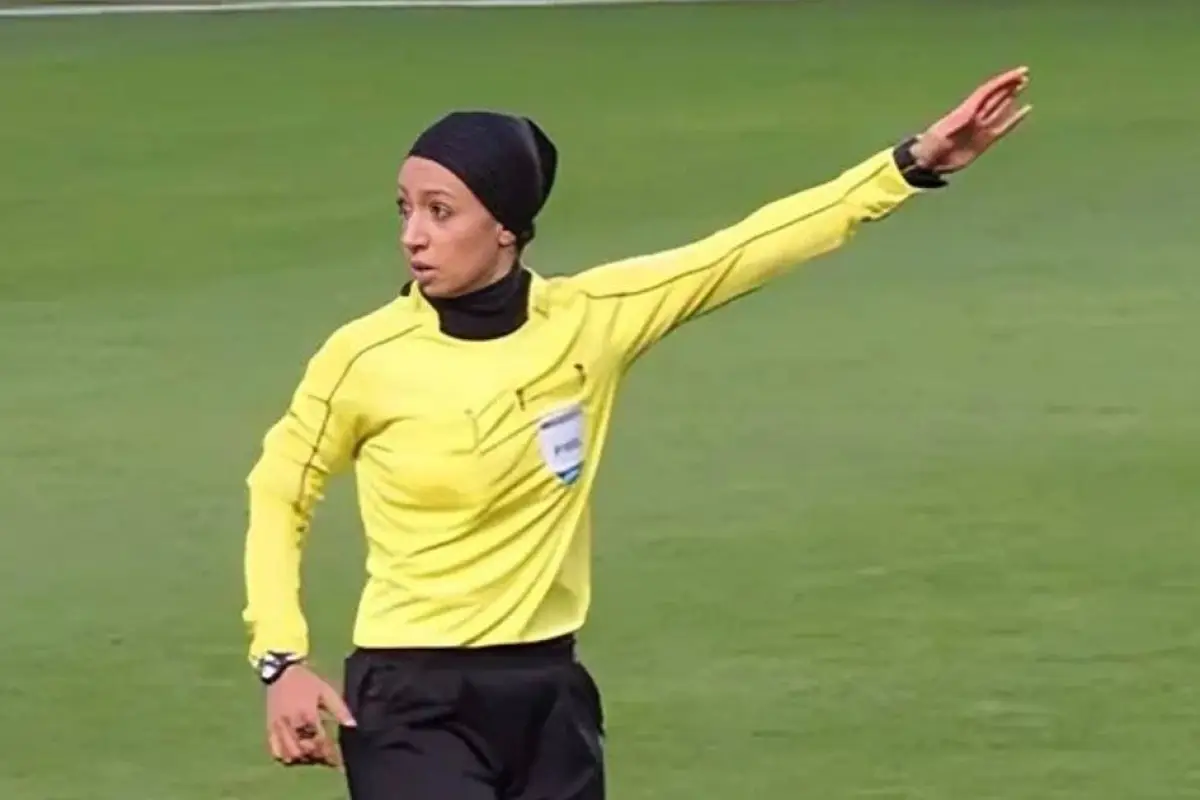 Árbitra Mahsa Ghorbani abanda Irán por amenazas diciembre 2024