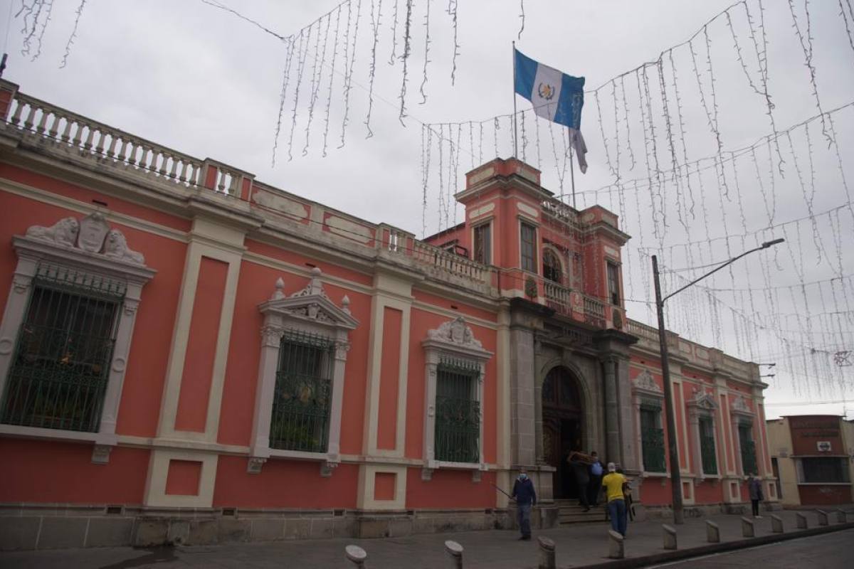 TSE oficializa cancelación de dos organizaciones políticas