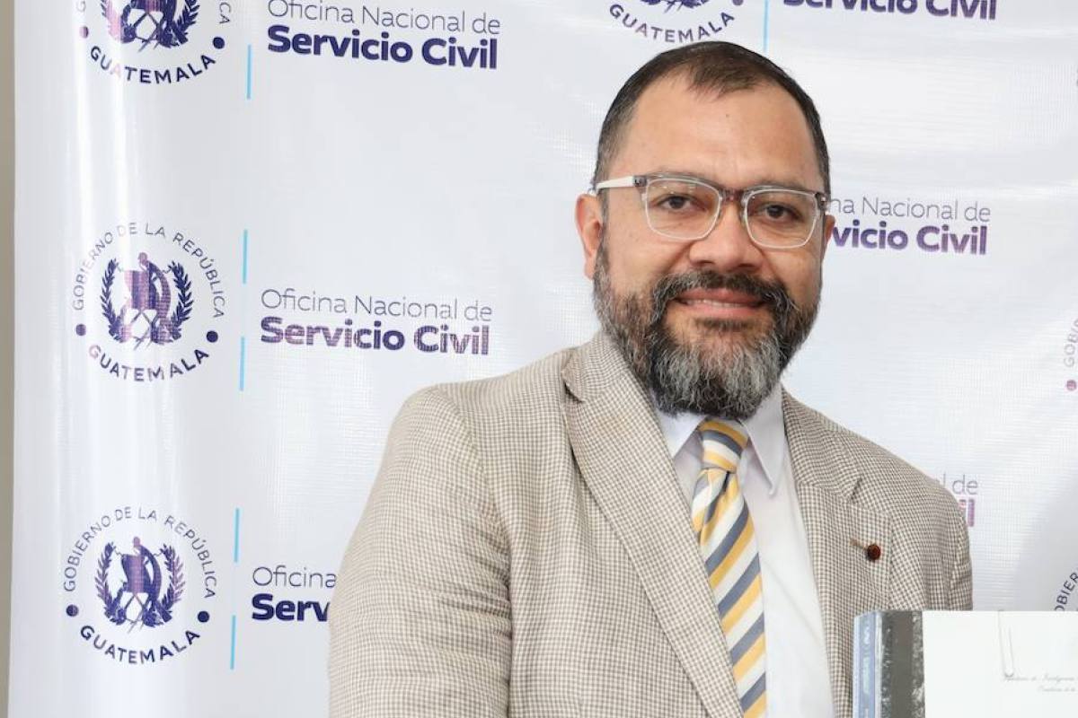 Christian Sandoval renuncia como Secretario de Inteligencia