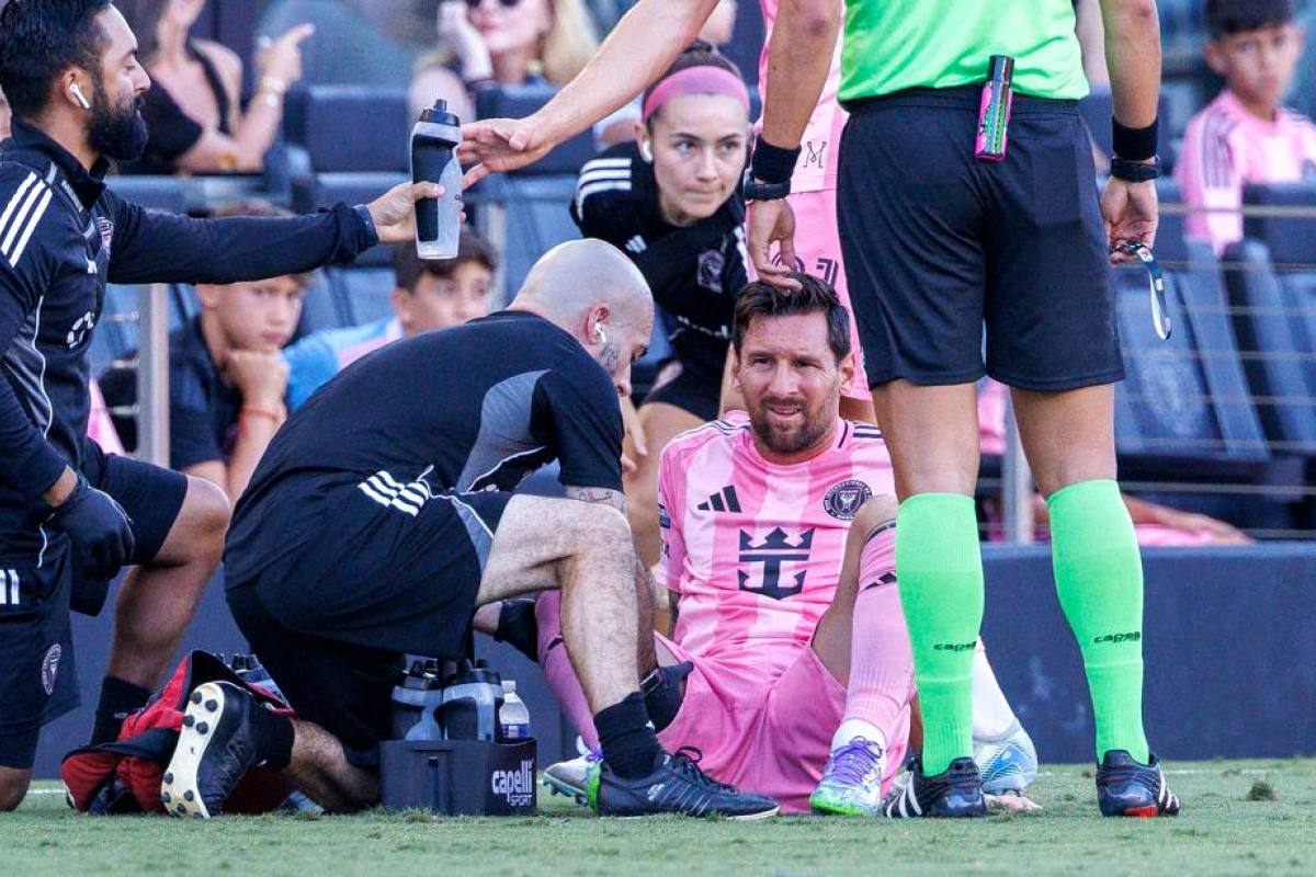 Messi sufre una "lesión muscular menor" en pierna derecha