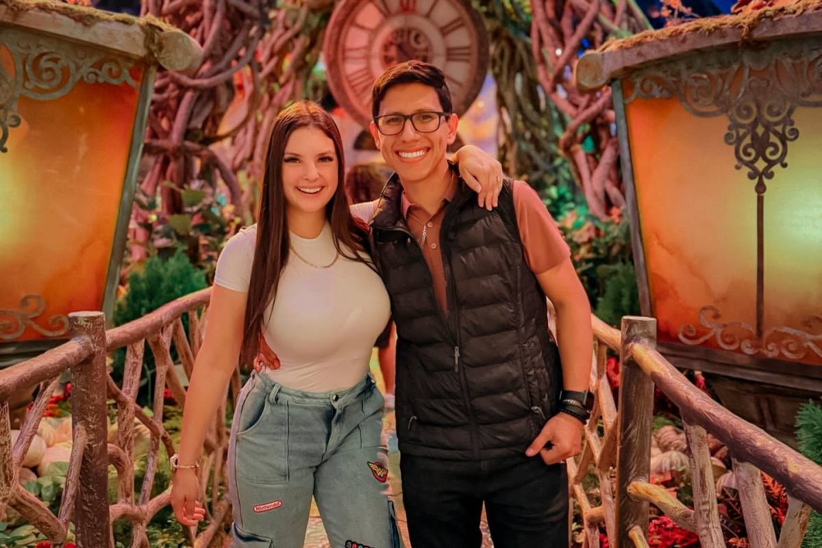 Deanna Melillo y Jossie Esteban y Séquito de Seguridad