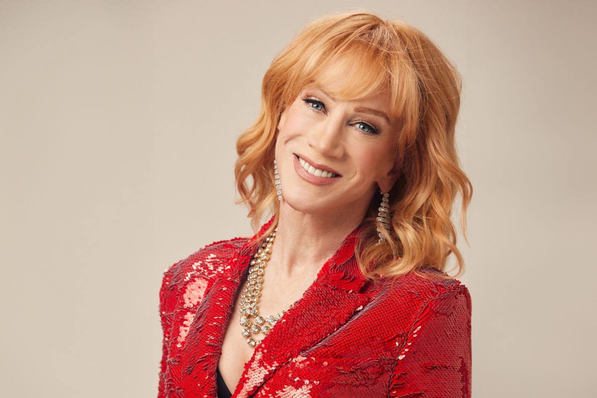 Kathy Griffin luce bikini por primera vez en televisión