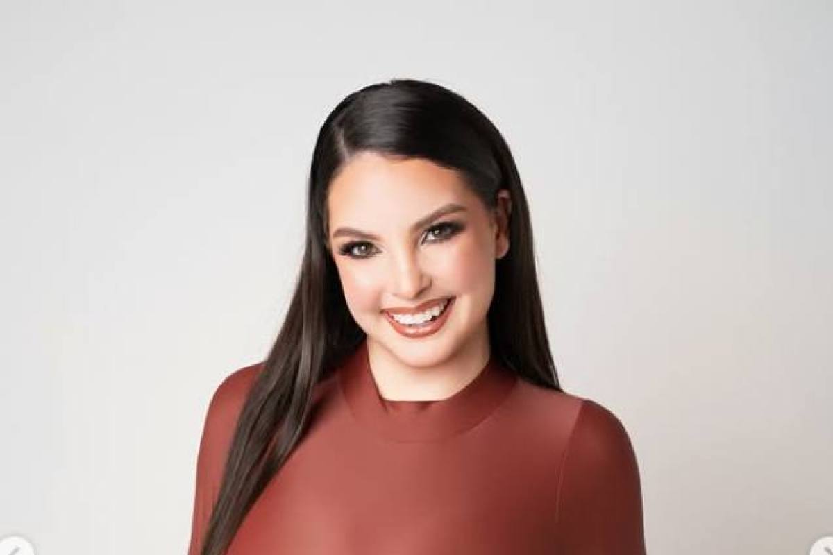 Deanna Melillo deslumbra con lencería transparente en redes