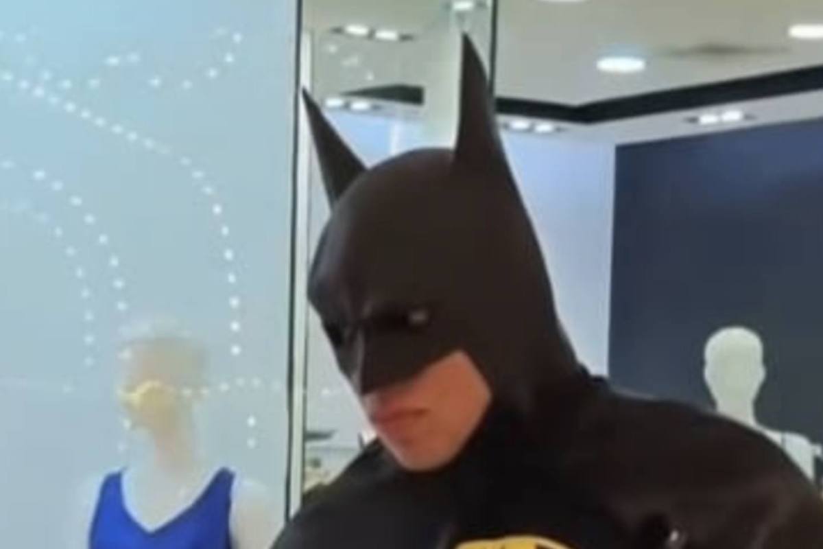 ¿Batman en un centro comercial guatemalteco? Realidad o IA
