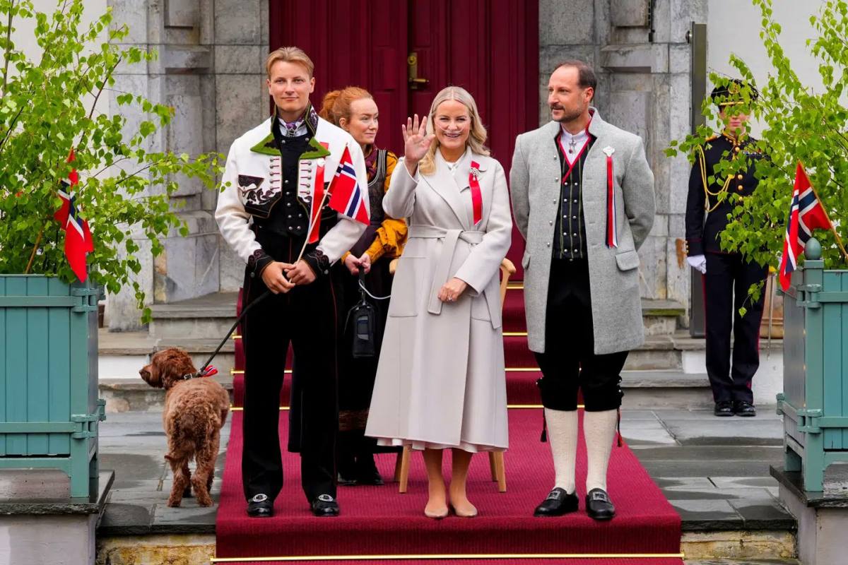 Princesa Mette-Marit de Noruega espera trasplante de pulmón